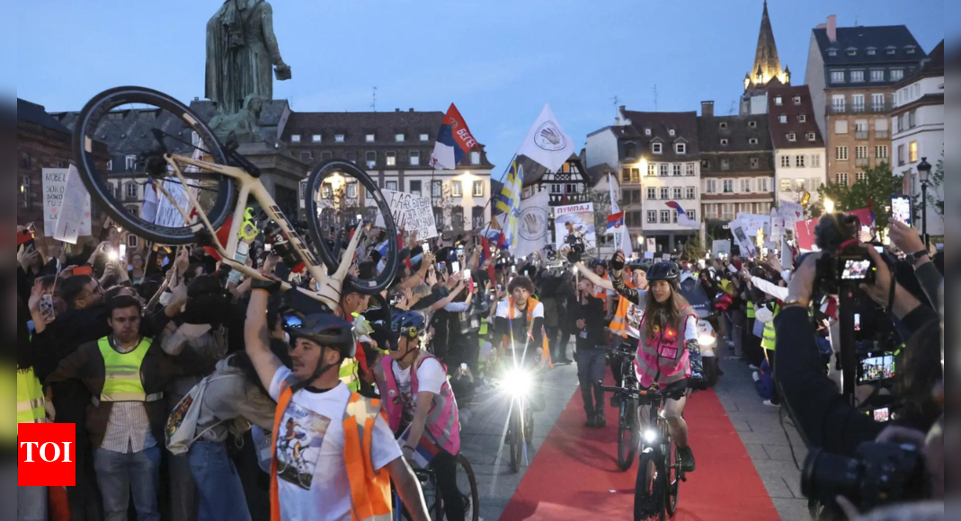 Serbian students cycle hundreds of miles to take their grievances to ...