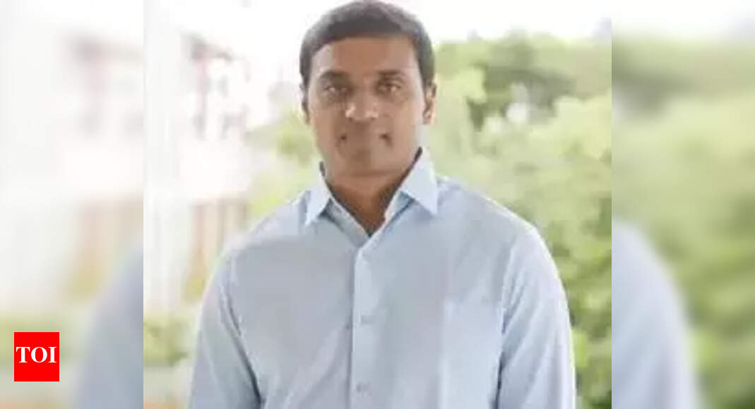 Special Investigation Team issues notices to MP Midhun Reddy in liquor case - The Times of India