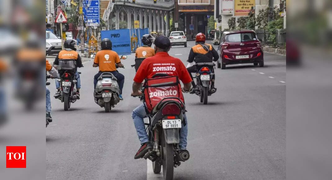 US return shares how working as Zomato delivery worker for a weekend ...