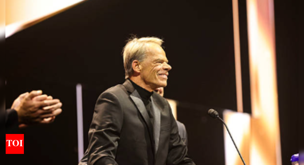 Lex Luger inducted into WWE Hall of Fame by longtime friend Diamond ...