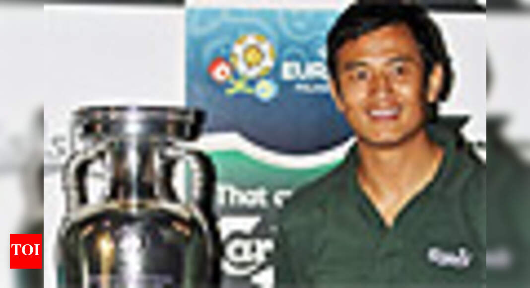 UEFA Euro 2012 trophy unveiled in city of joy | Football News - Times ...