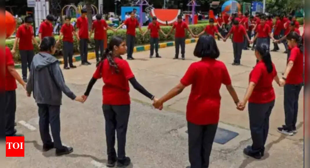 Bengaluru zero shadow: Witness the sun's magic at 12:17 PM on April 24 | Bengaluru News - The ...