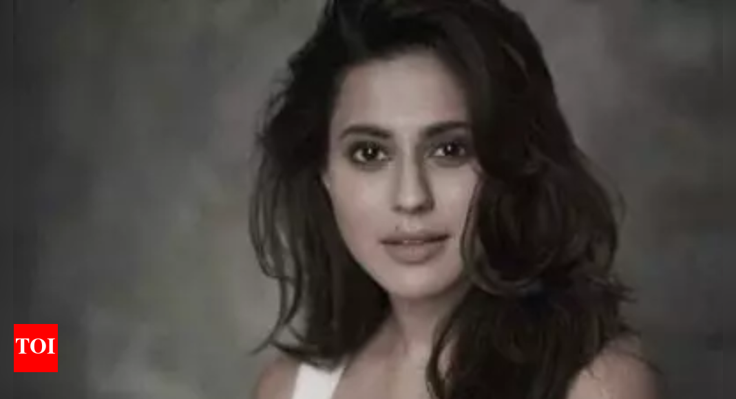 Gold Smuggling Case: Ranya Rao, US national Tarun Raju, and jeweller ...