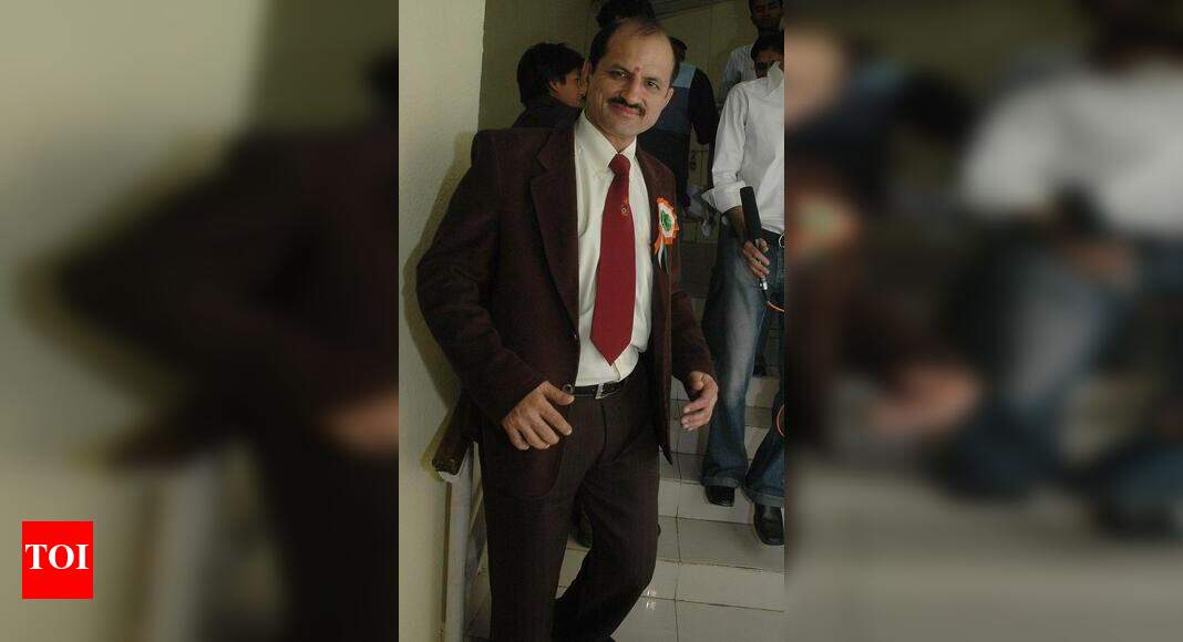 Mir Ranjan Negi wishes the Indian Hockey team | Hindi Movie News ...