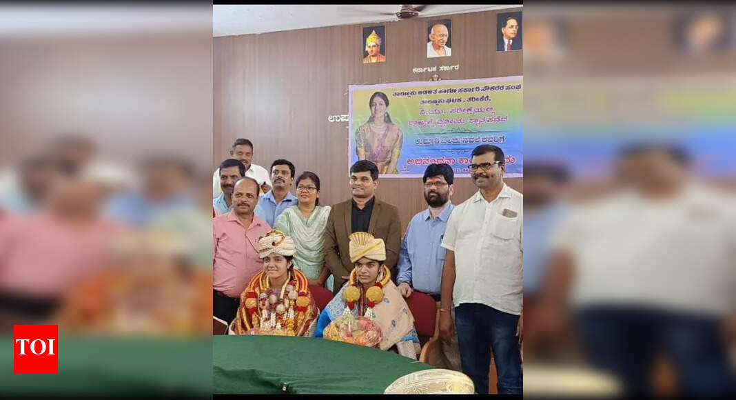 ll PU toppers feted in C’magaluru - The Times of India