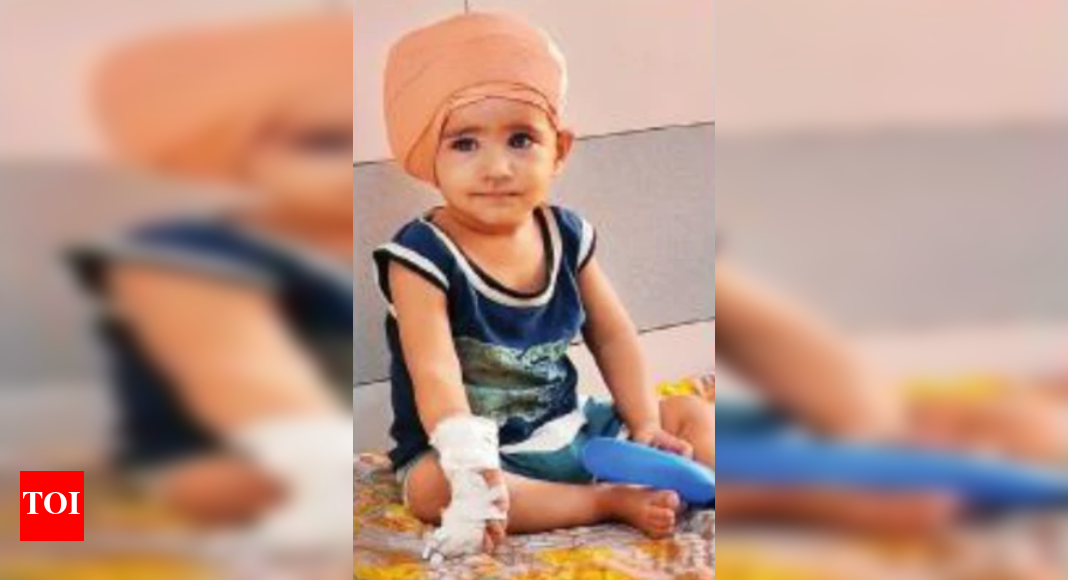 Baby with rare genetic disorder, like mother & sister, gets bionic ear ...