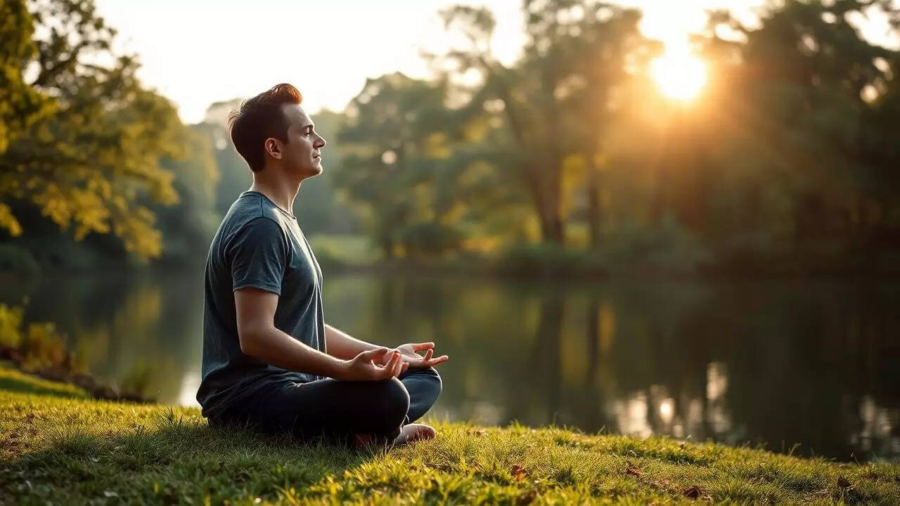 How to Stay Emotionally Grounded: 8 Mindful Tips for Everyday Peace