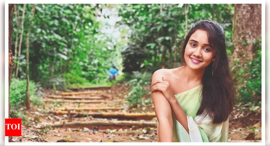 Staying relevant in showbiz is not easy: Ashi Singh - Times of India