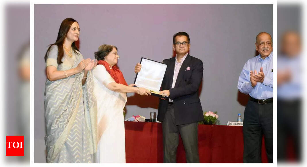 Lady Shri Ram College celebrates annual day with tributes to ...