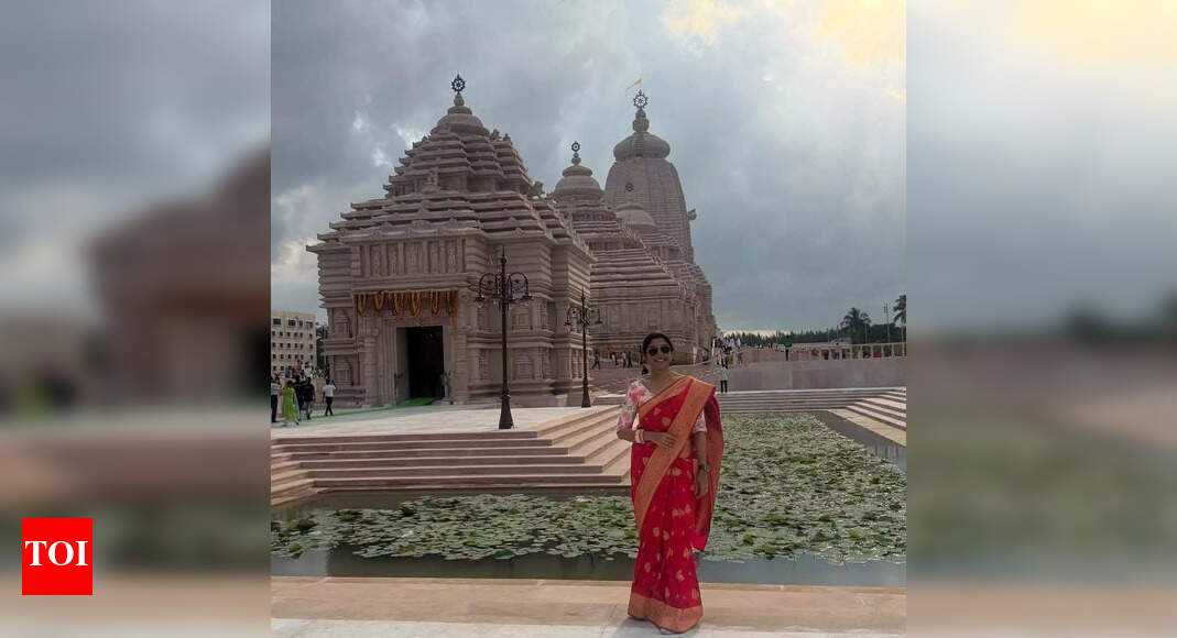Devlina Kumar visits the newly-inaugurated Jagannath Dham in Digha - Times of India