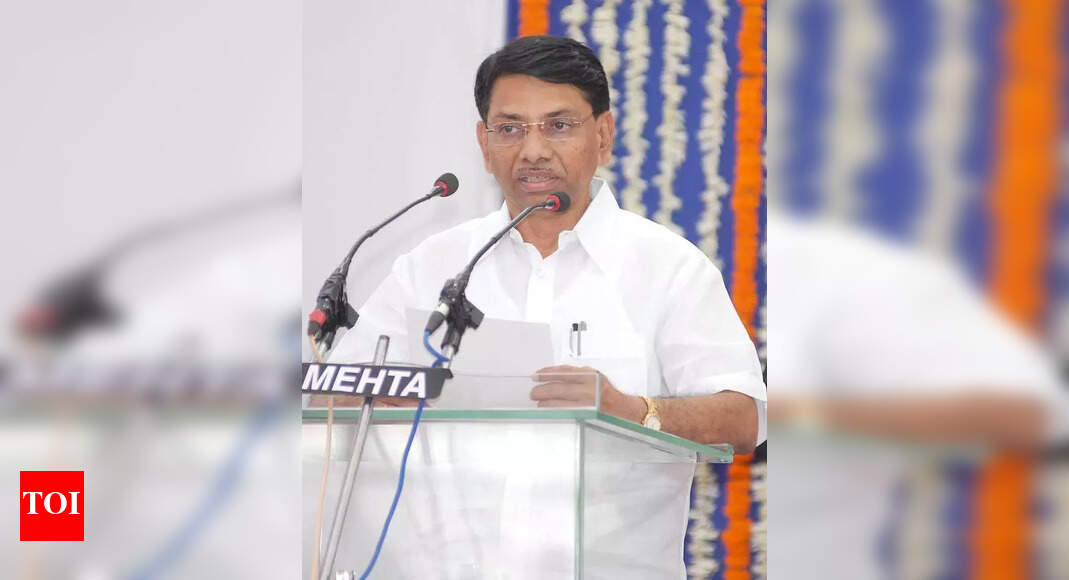 Jolt to NCP (SP) as two former ministers set to join NCP | Nashik News ...