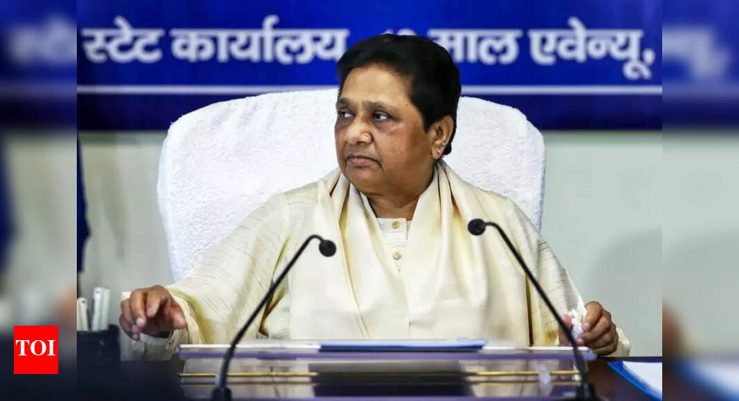 Fulfil responsibilities towards labour class: Maya to govts | Lucknow ...