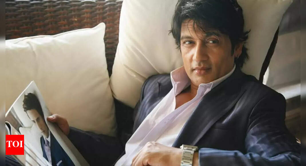 This actor made his debut with the legendary Rekha yet still couldn’t ...