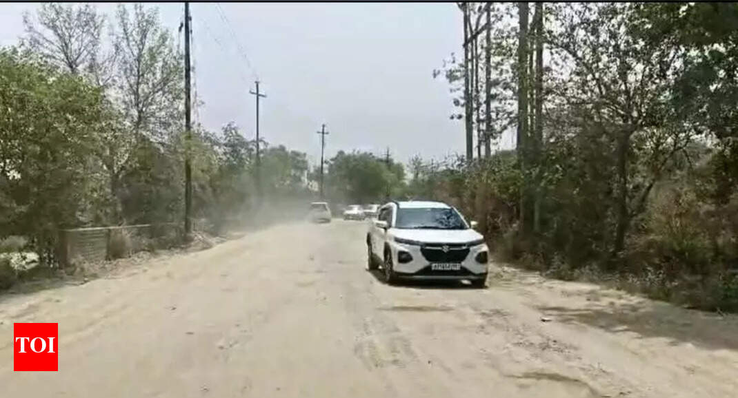 Damaged for 8 years, residents seek repairs of this key link from ...