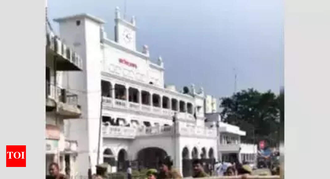Encroachers get notice from Lucknow Municipal Corporation, face FIR ...