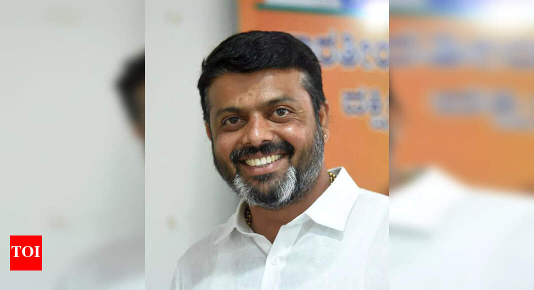 MLA Harish Poonja flays govt for FIR against him | Mangaluru News - The Times of India