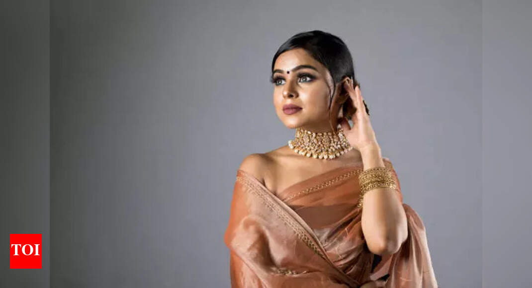 How to wear a saree if you have never worn it before | - Times of India