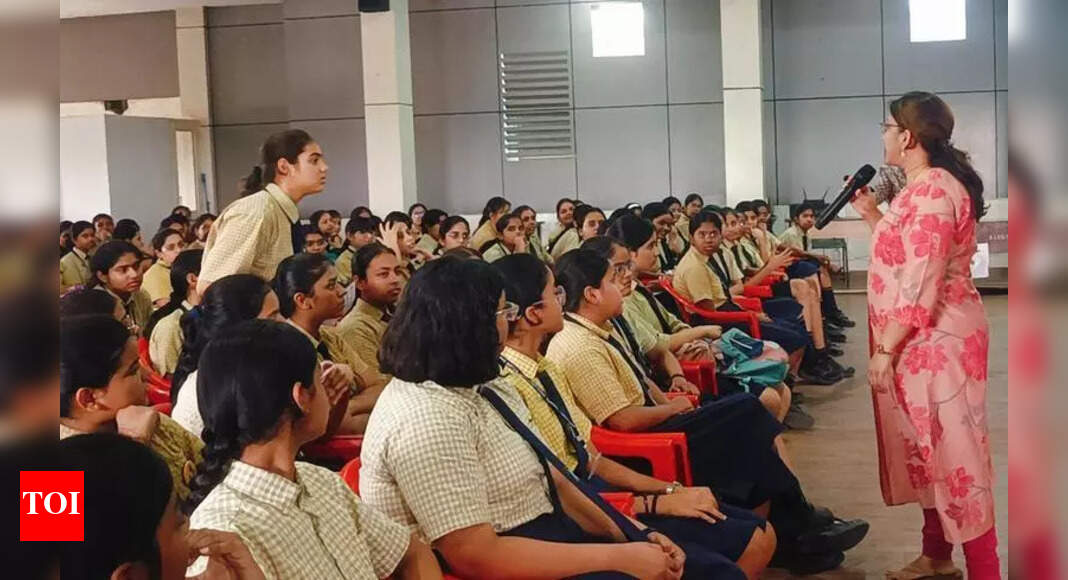 IMS hosts event for adolescent girls on health and hygiene | Varanasi ...