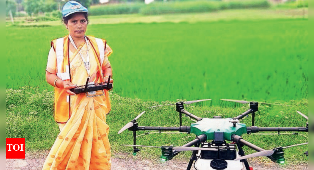 Changemakers who turned gamechangers: UP’s SRLM trains women as local ...