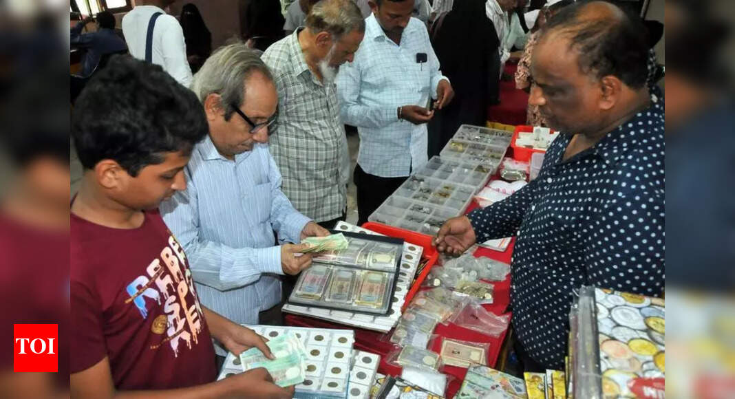 Old currency notes with rare numbers fetching a fortune | Hyderabad ...