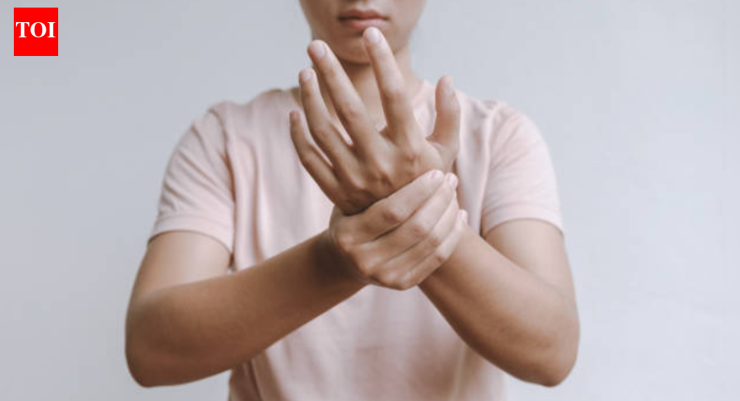 Paralysis Symptoms: Why it happens and what your body’s trying to tell you