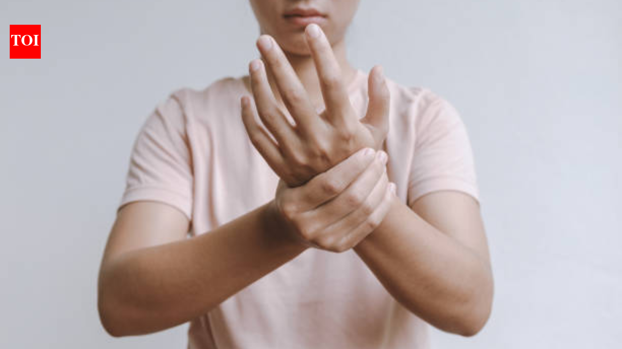 Paralysis Symptoms: Why it happens and what your body’s trying to tell you