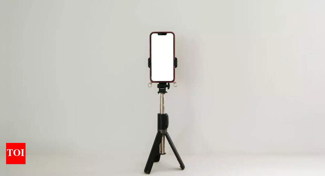 Auto Face Tracking Tripods: Best Options for Creators & Remote Work - The Times Reviews