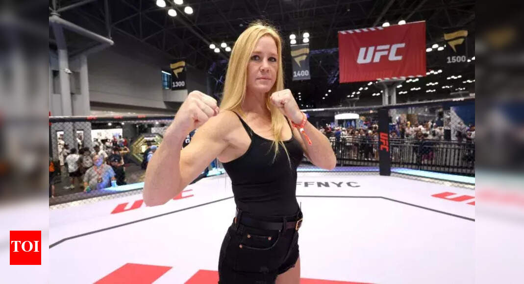 Former UFC champ Holly Holm returns to boxing as the fighter signs with ...