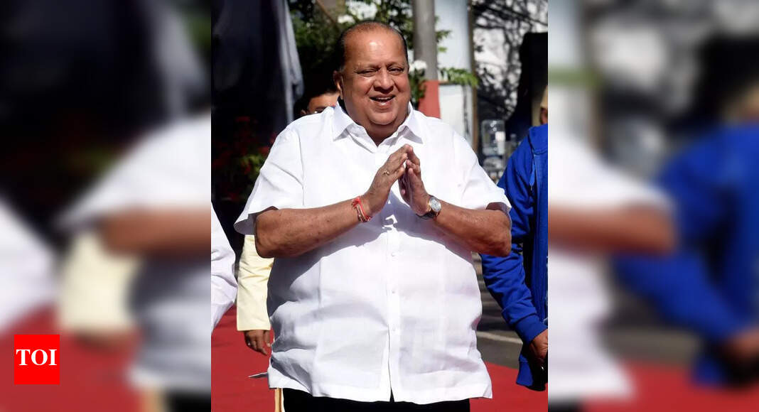 Mushrif appeals to Gokul chairman Arun Dongale to resign | Kolhapur ...