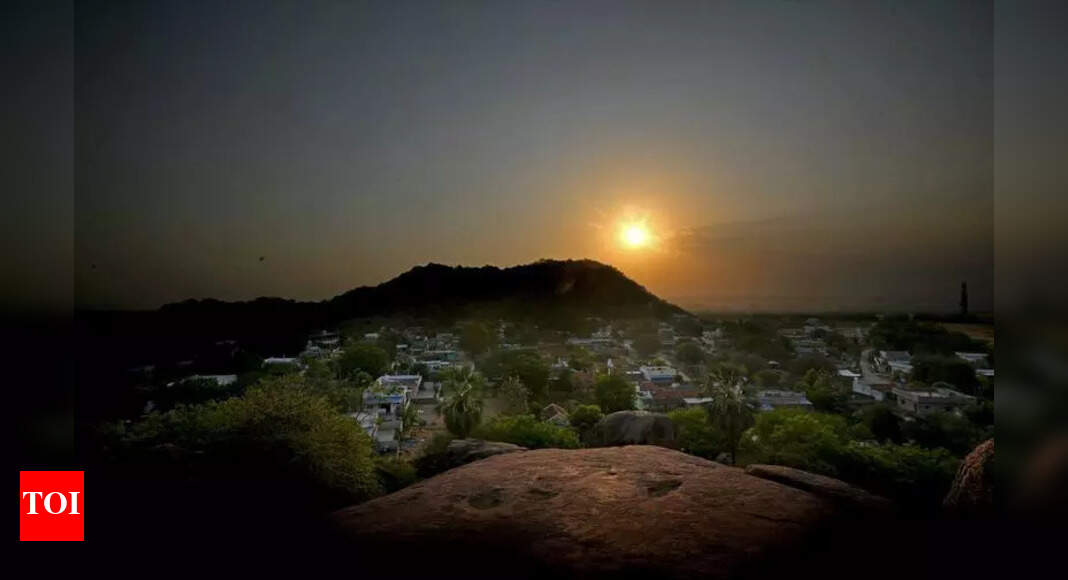 Where the sun clocks out early | Hyderabad News - Times of India
