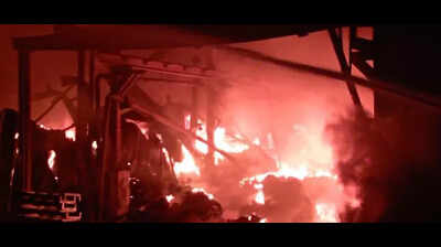 Igatpuri Fire: 2 injured in fire at Jindal Poly Films warehouse ...