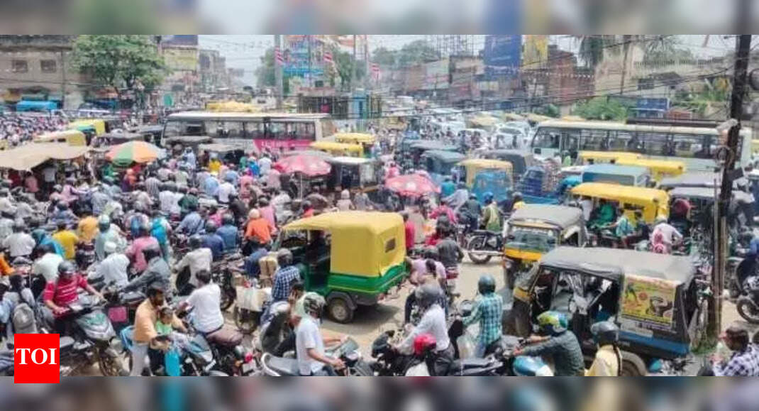 JSR traffic police take steps to reduce jams at Mango Chowk | Ranchi ...