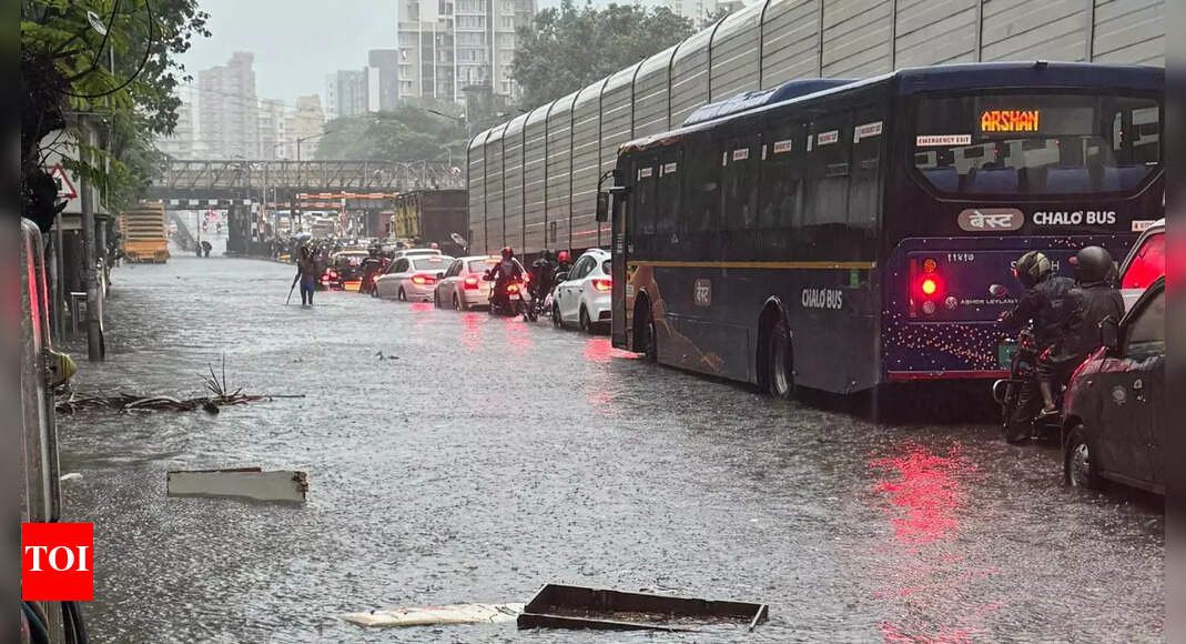 Mumbai Rain: Trains crawl, roads waterlogged, buses diverted as Mumbai ...