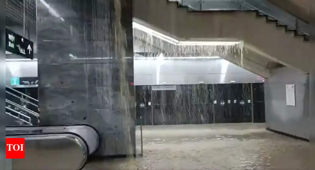 Worli Aqua Metro Station: Days after inauguration, Worli Aqua Line ...