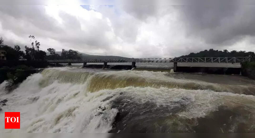 Kolhapur district faces road closures and increased dam water levels ...
