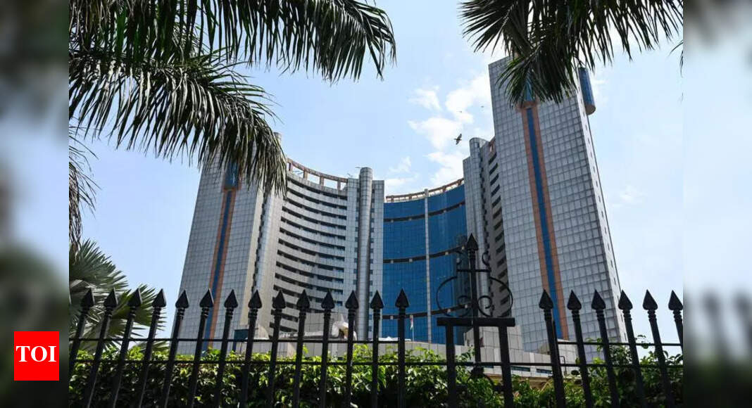 Cracks In System: MCD Lags In Dangerous Building Survey | Delhi News ...