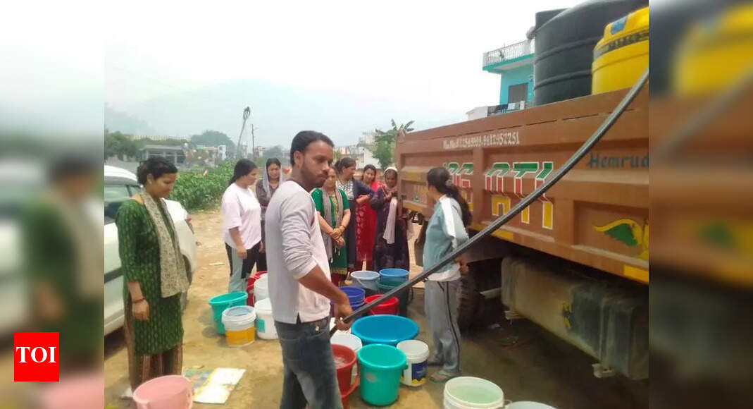 Taps run dry in 2 districts amid govt’s claims of water coverage ...