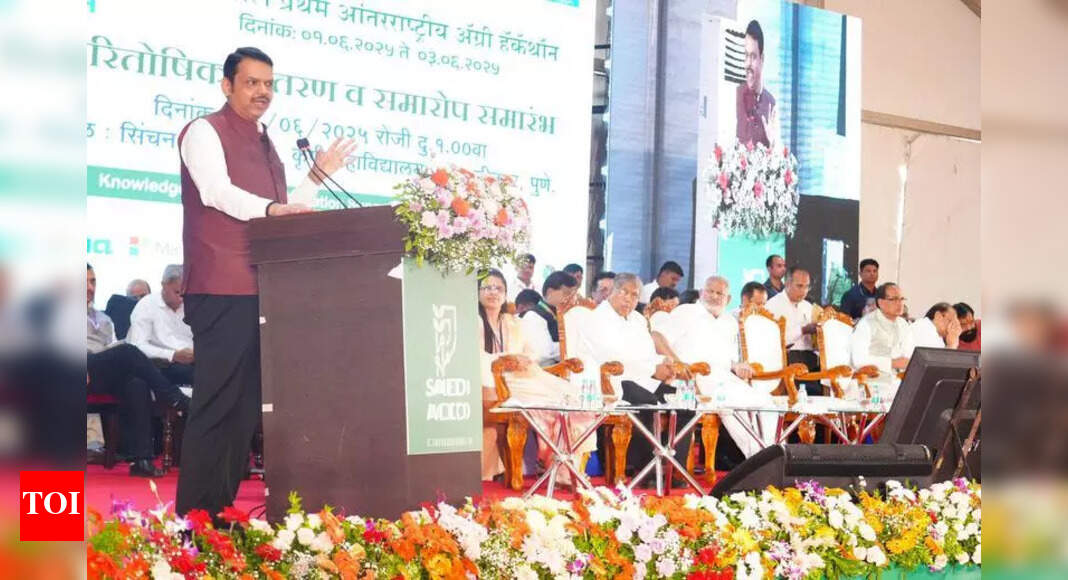 State will be 1st to reach 100% target of Awas acheme: CM | Pune News ...