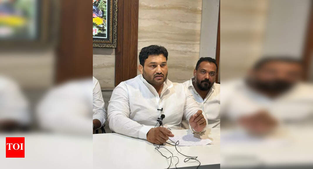 Chandrahar Patil undecided about offer to join Sena | Kolhapur News ...