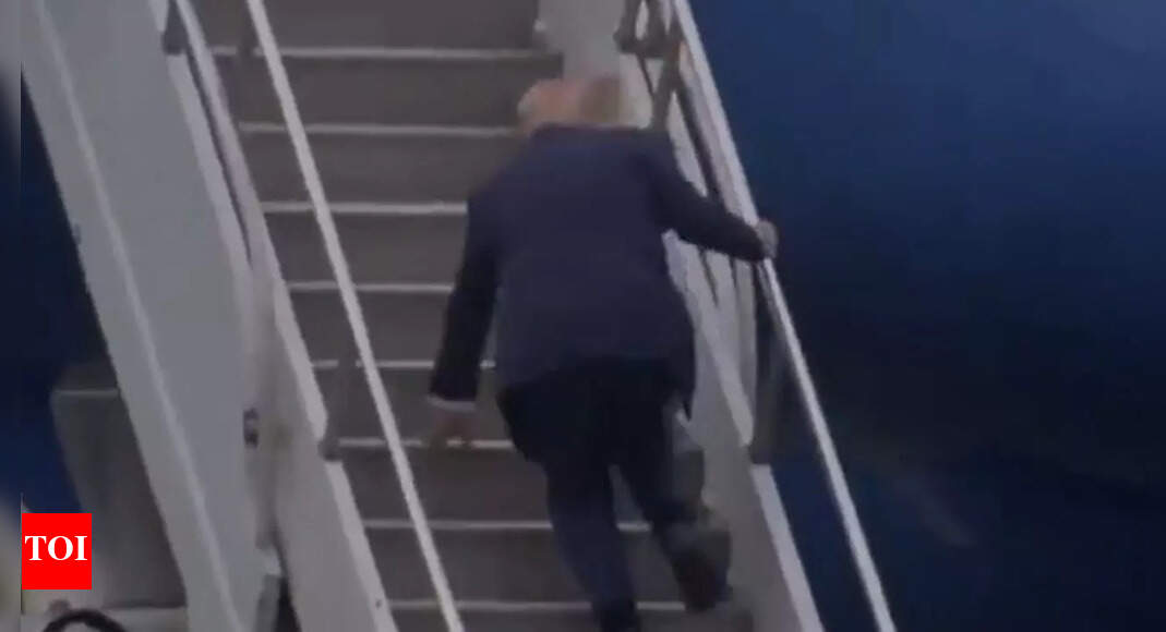 Karma on the stairs? Trump stumbles months after ridiculing Biden’s ...