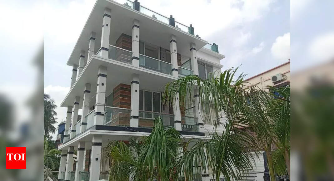 Plea in HC against Jayanth house razing | Kolkata News - Times of India