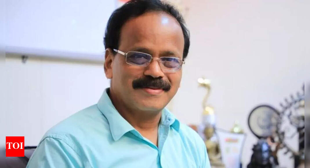 “Cash for reviews?” Producer Dhananjayan calls out paid YouTubers, criticizes digital journalism ...