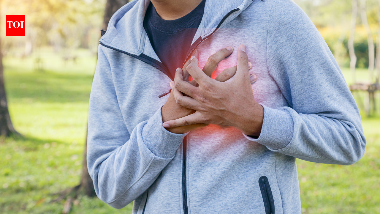 Cardiologist shares 3 most common red flags that indicate heart health ...