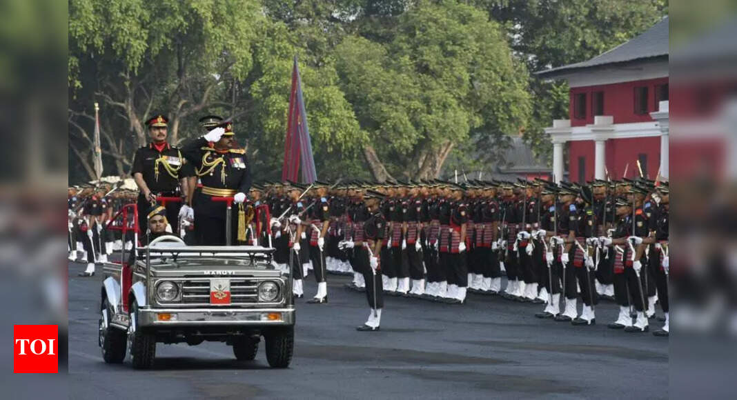 Indian Army gets 419 new officers; Sri Lankan Army chief reviews parade ...