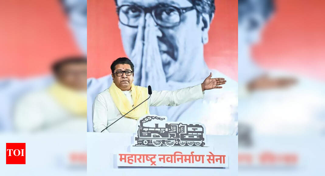 MNS & Shiv Sena (UBT) workers celebrate Raj Thackeray’s birthday together in Sangli | Kolhapur ...