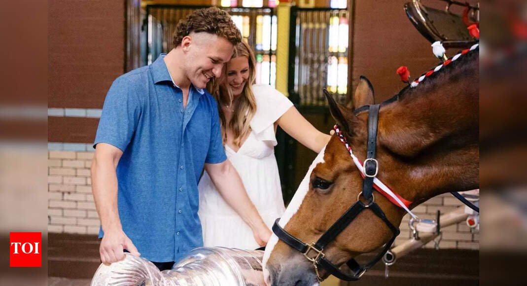 Who is Ellie Connell? The woman Matthew Tkachuk kissed after his back ...