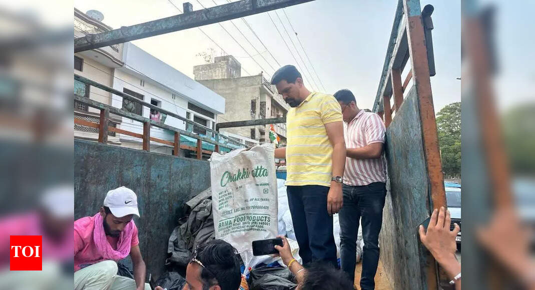 Cong leader intercepts ‘ration truck’ ahead of Ludhiana West bypoll ...