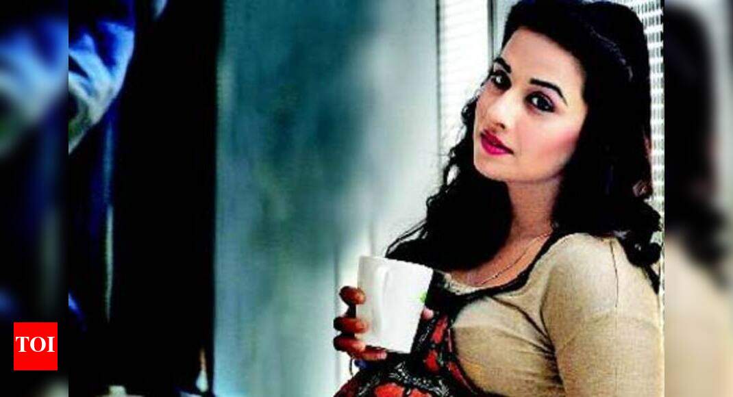 Vidya Balan: 43 interviews in a day! | Hindi Movie News - Times of India