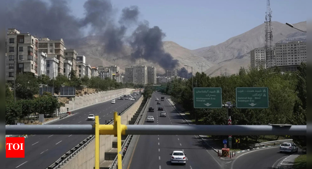 Iranian missiles reportedly hit & damage Tel Aviv stock exchange as ...