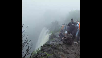 Belagavi: Chikale Falls reopened for tourists amid safety concerns ...